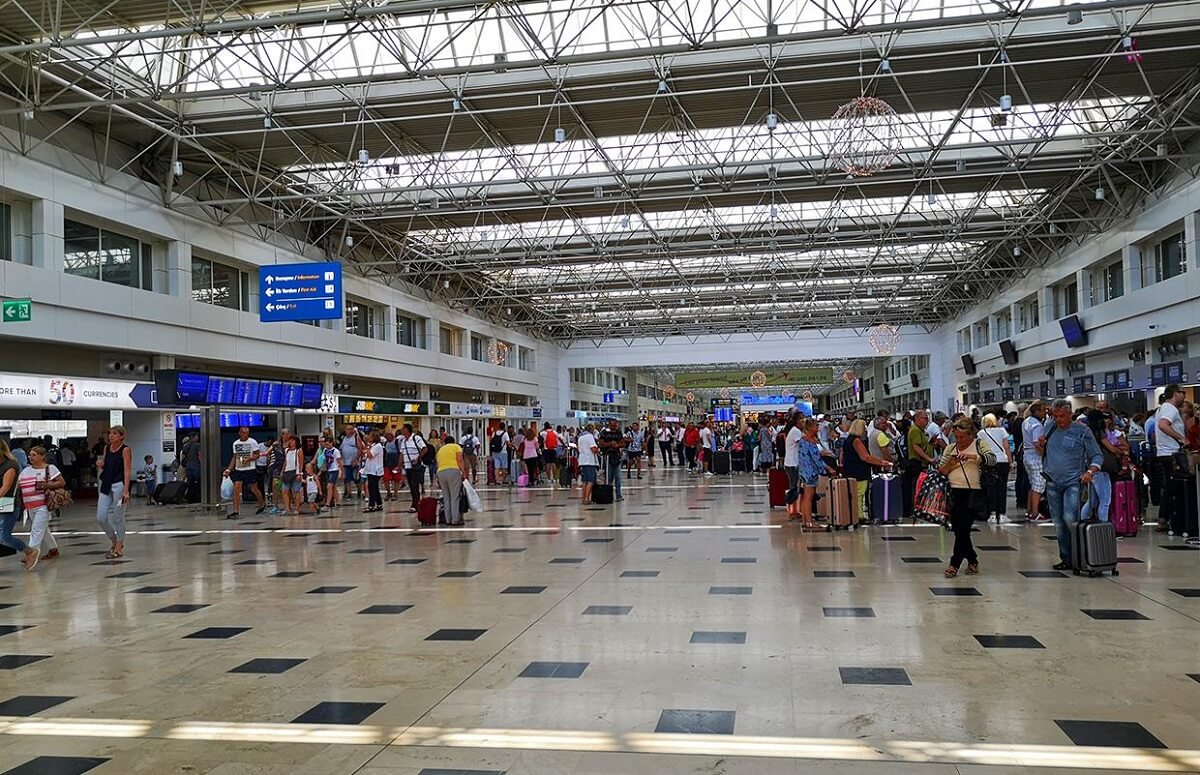 Lotnisko Antalya | Dojazd do miasta | Ceny | Trasy | Porady